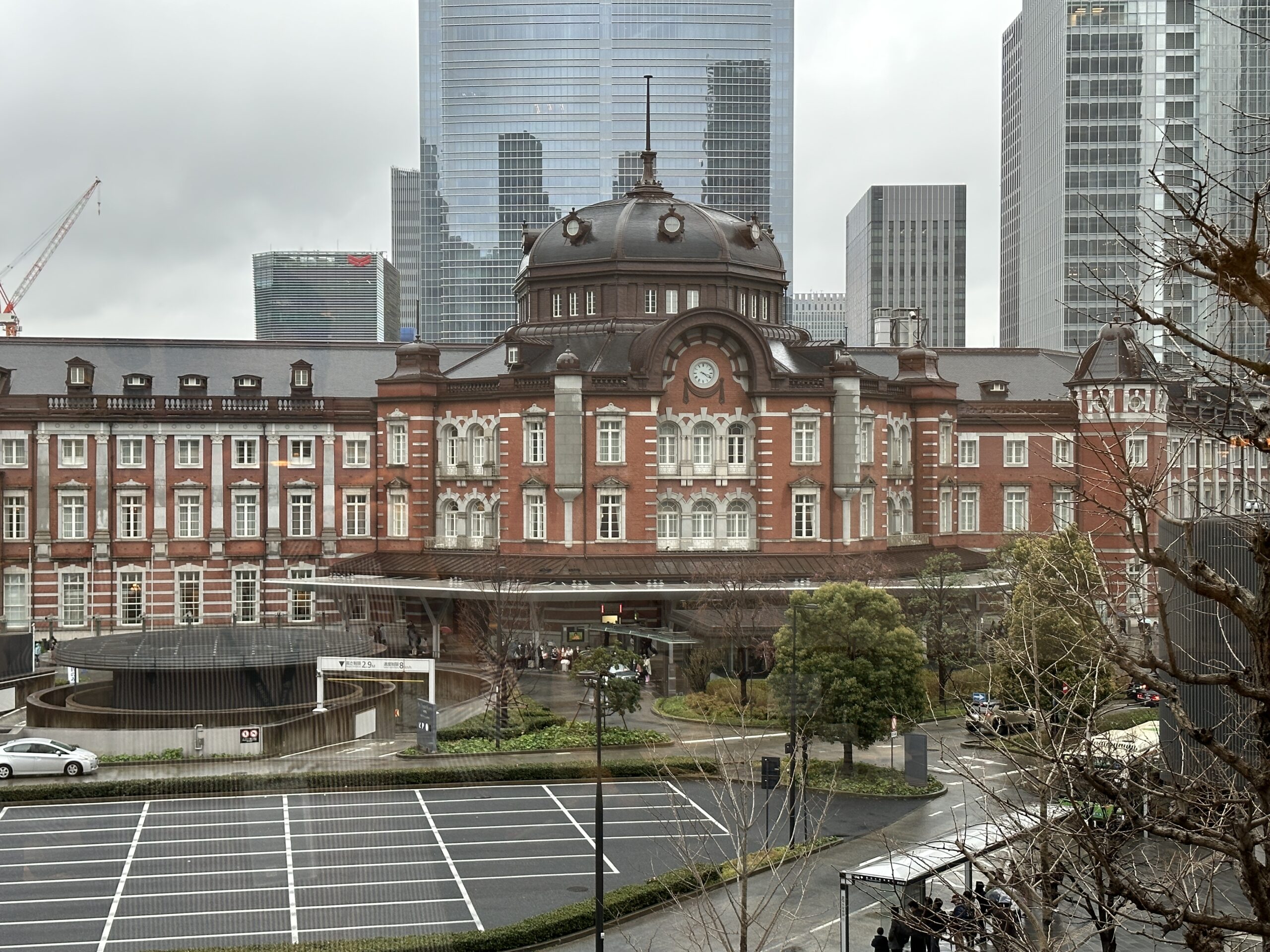 シェアラウンジ丸の内に行ってみた！東京駅ビューで最高すぎ｜世田谷ローカル（SETAGAYA LOCAL）